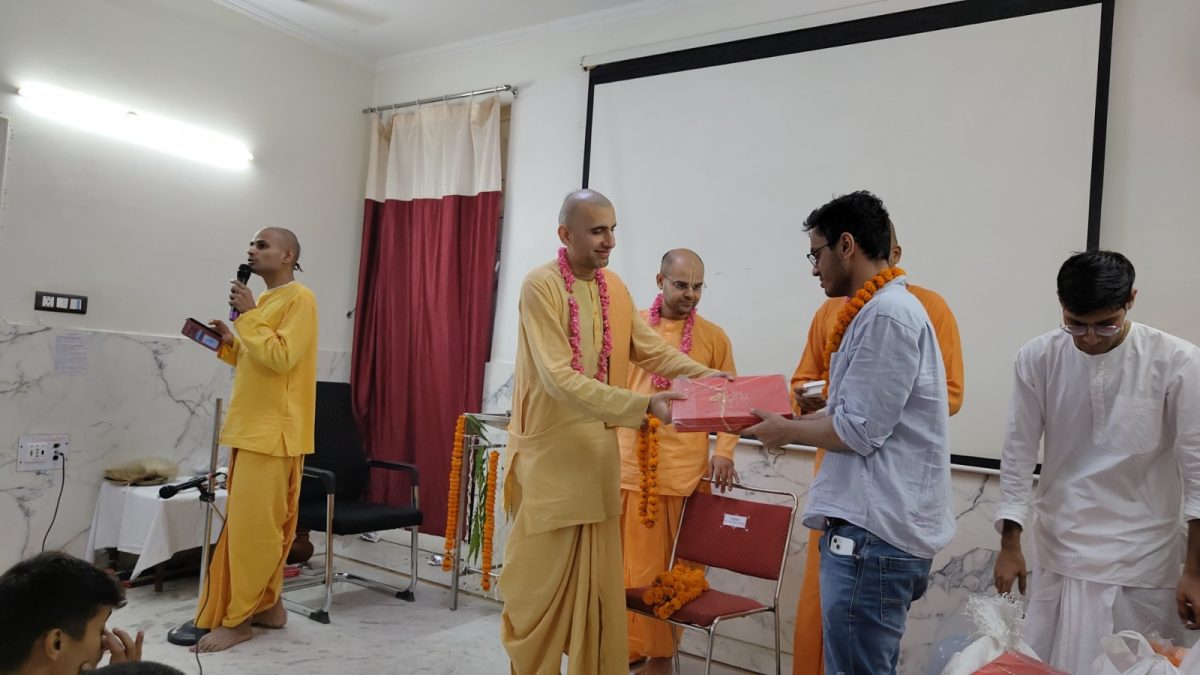 Pānihāṭi Dhāma BACE brings home Gaura-Nitai! | ISKCON Punjabi Bagh,